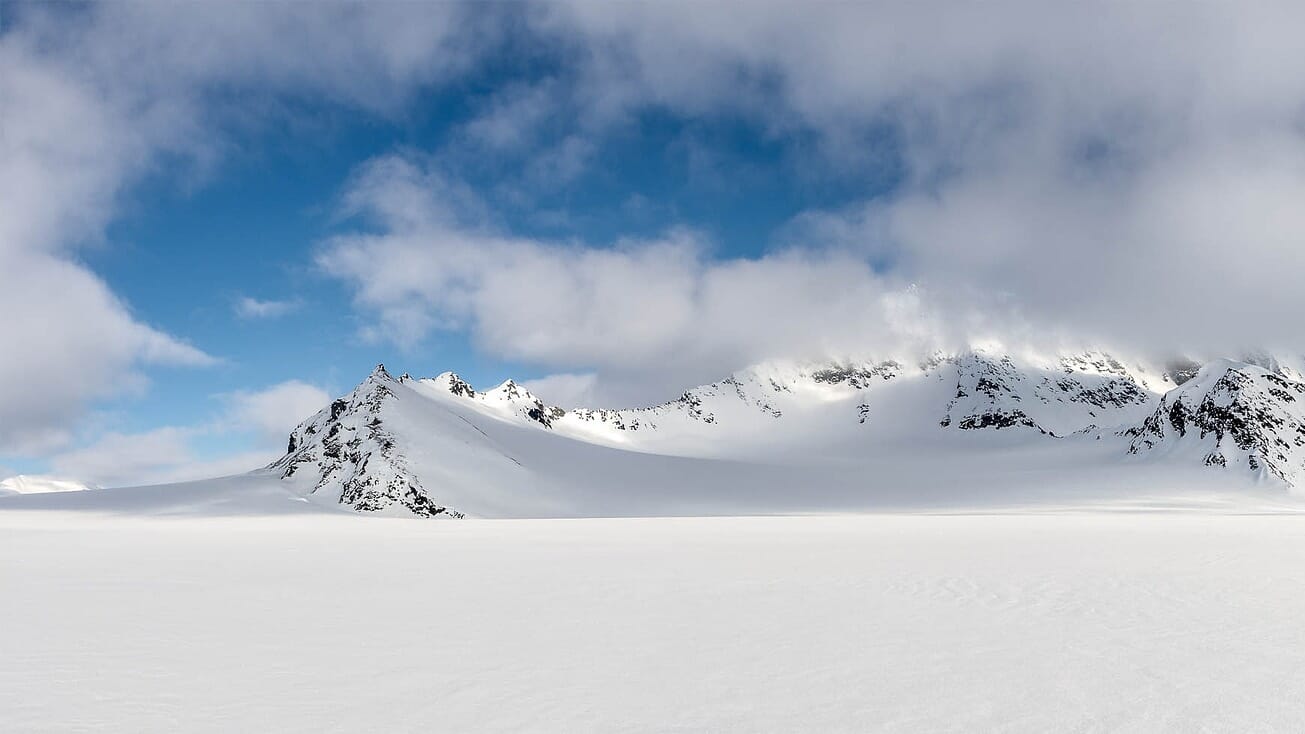 The Top 10 Largest Deserts in the World: A Journey Through Vast ...