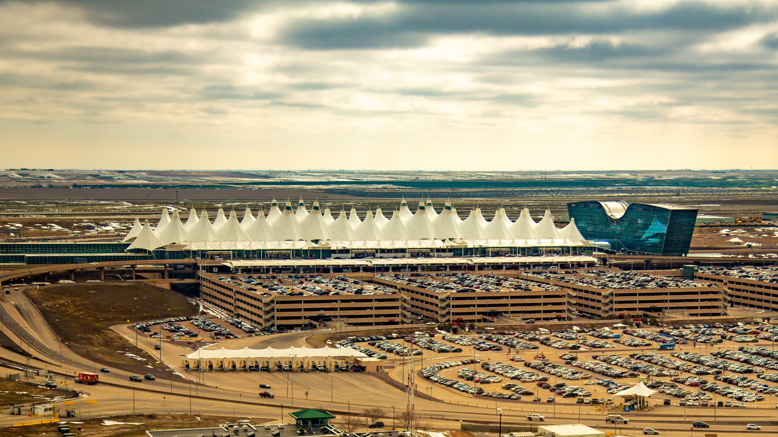 10 Largest Airports in the World (by Size) | Mappr