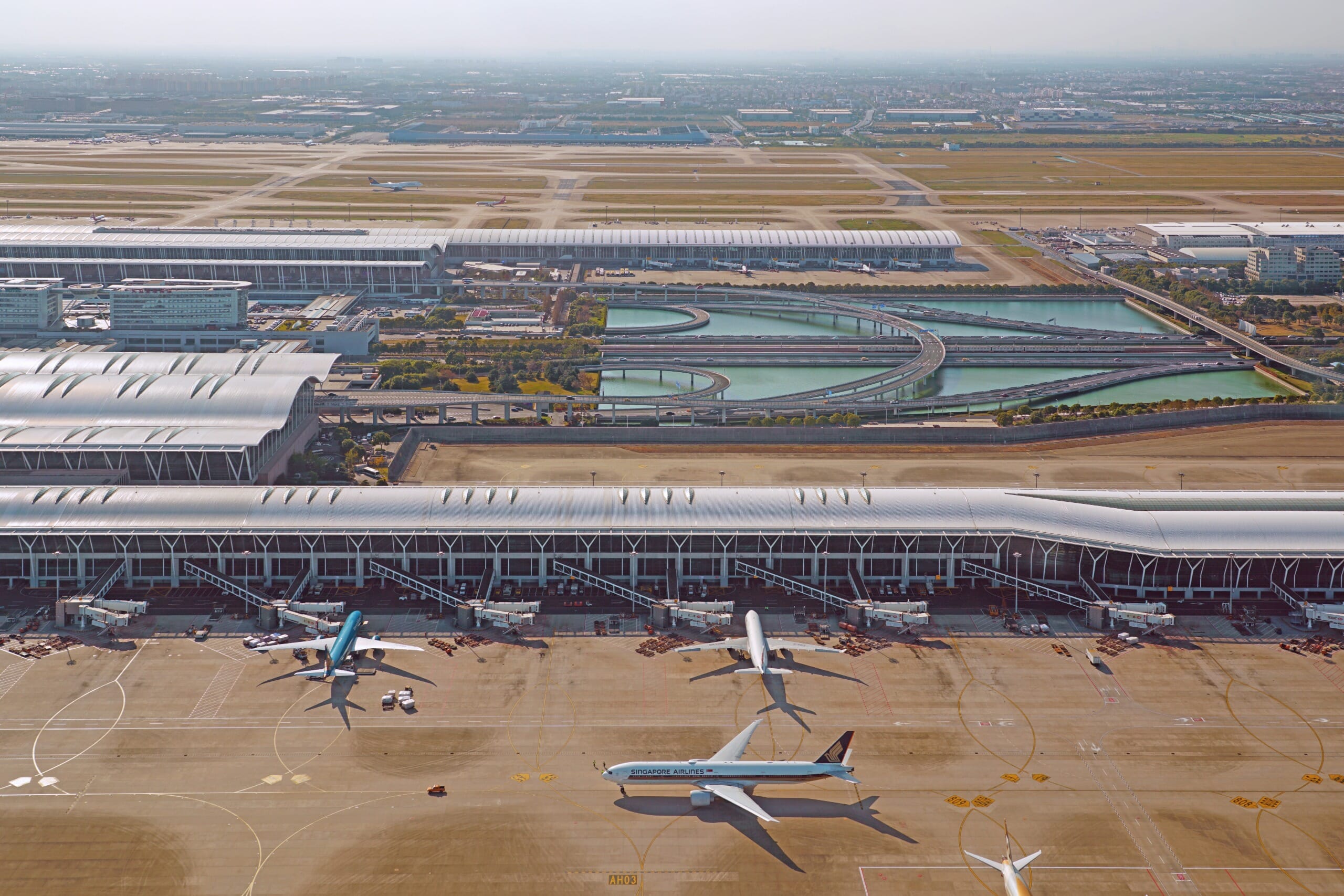 10 Largest Airports in the World (by Size) | Mappr