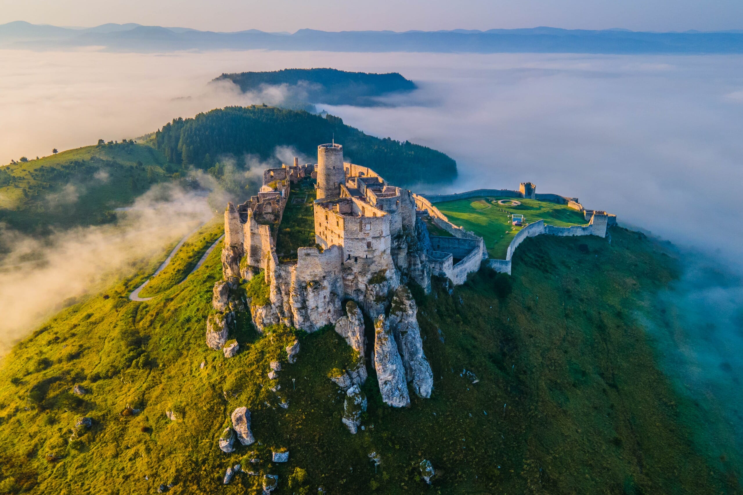 Largest Castles in the World | Mappr