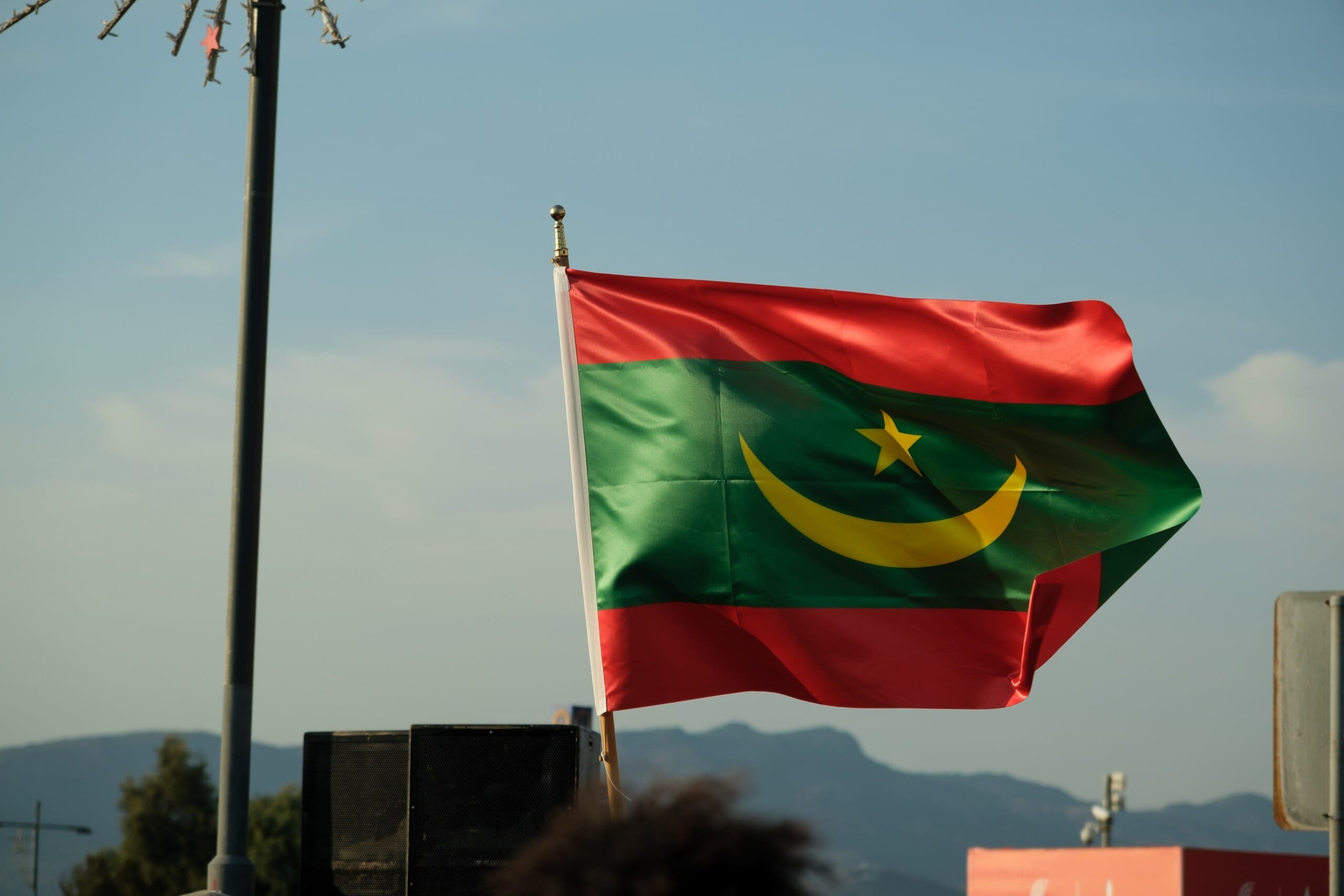 🇲🇷 Mauritania Flag Unveiled: Colors, Meaning, Coat of Arms, Flag Map, and Similar Flags | Mappr