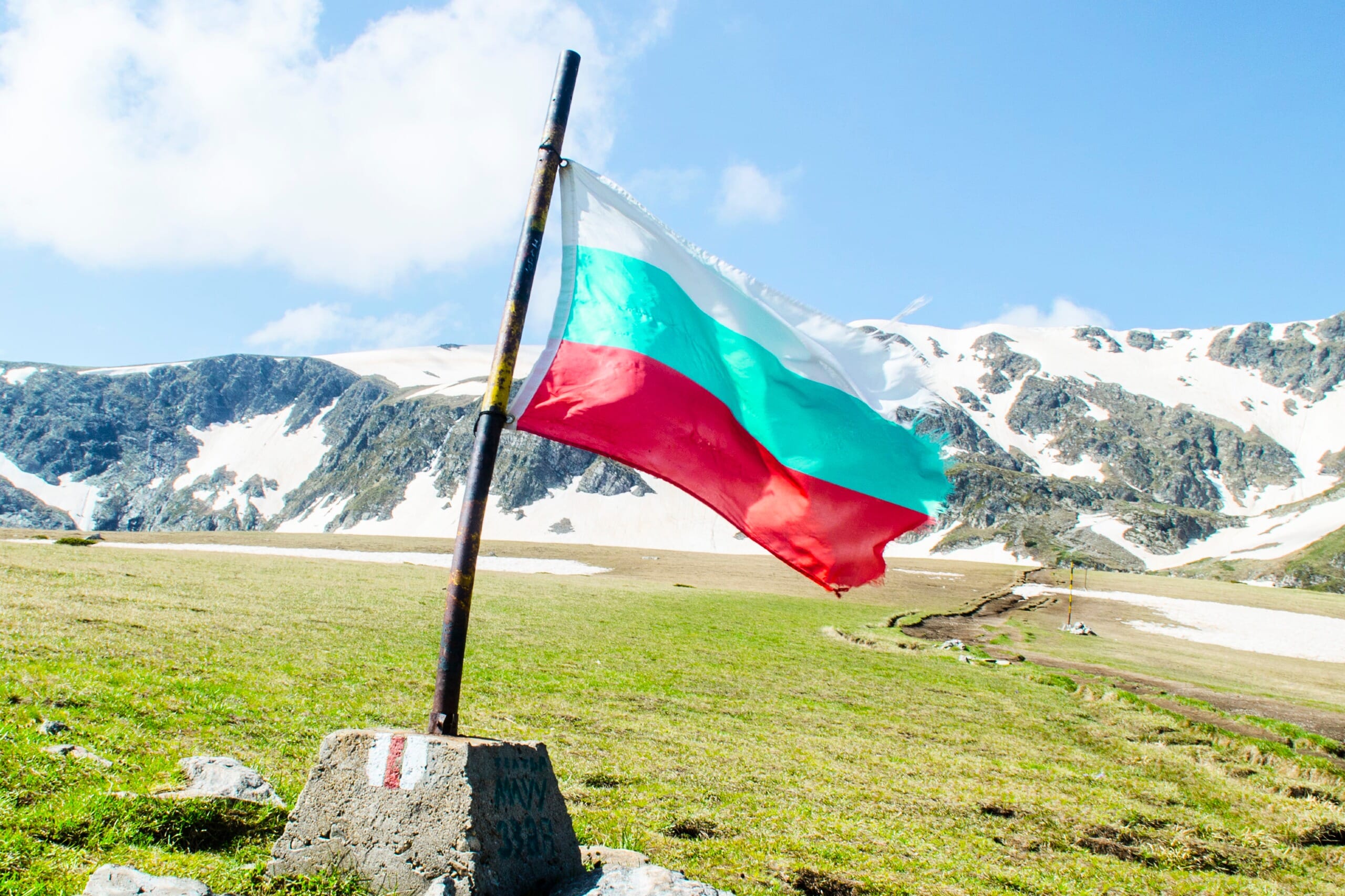 🇧🇬 Bulgaria Flag Unveiled: Colors, Meaning, Coat of Arms, Flag Map, and ...