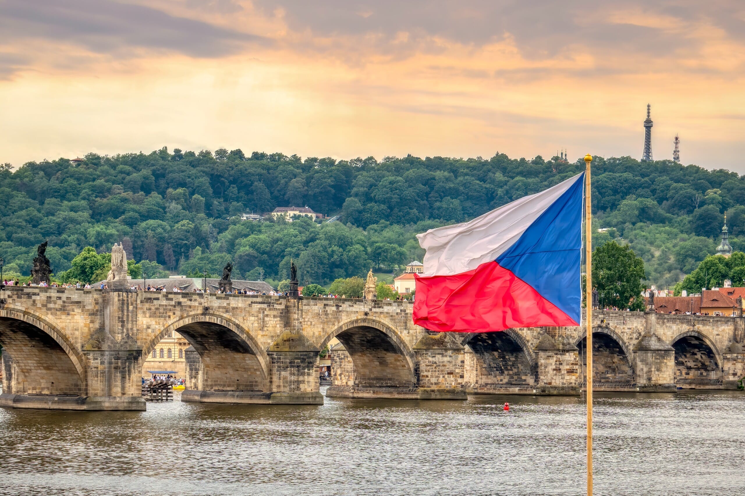 🇨🇿 Czech Republic Flag Unveiled: Colors, Meaning, Coat of Arms, Flag ...