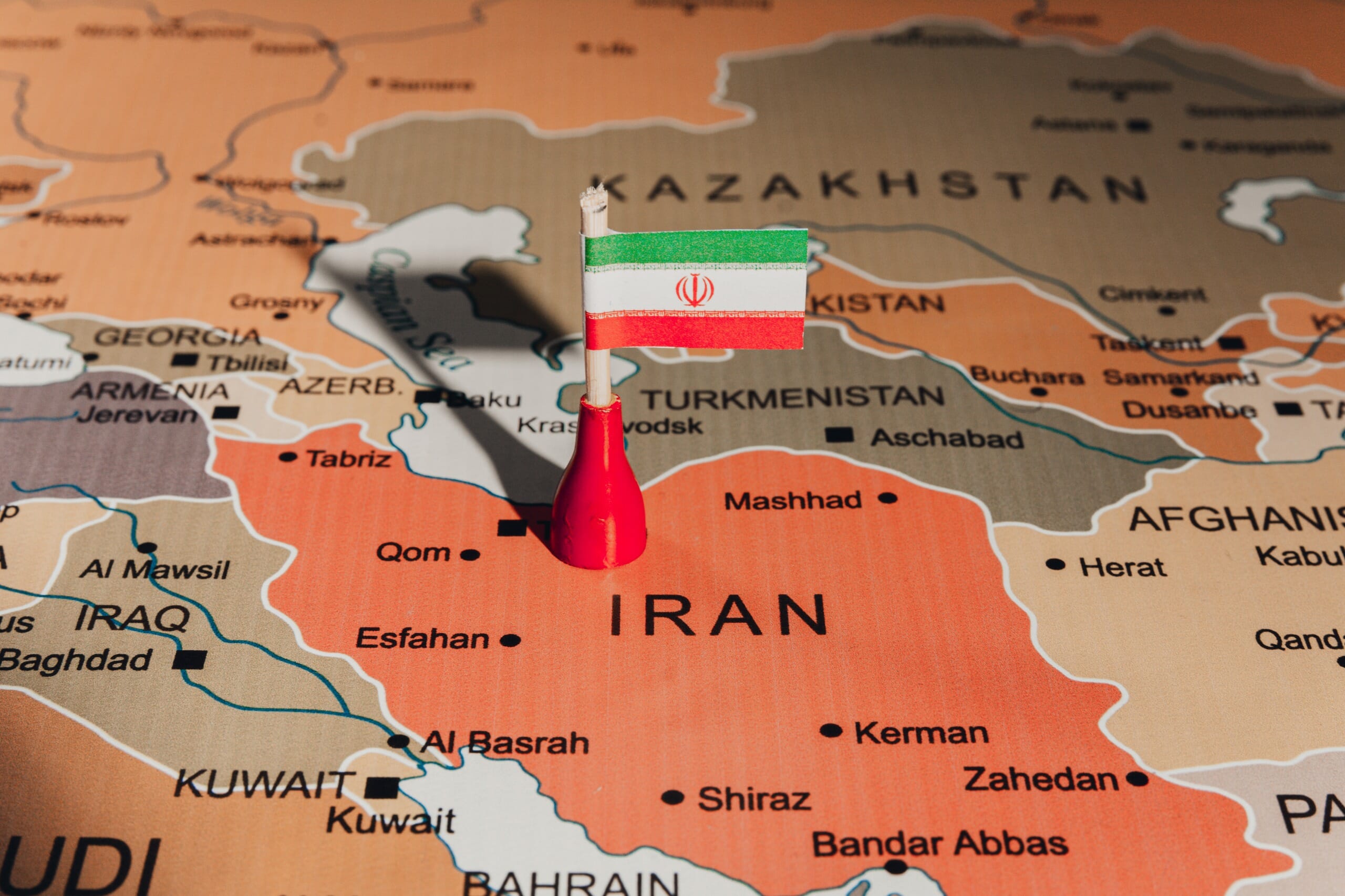 🇮🇷 Iran Flag Unveiled: Colors, Meaning, Coat of Arms, Flag Map, and ...