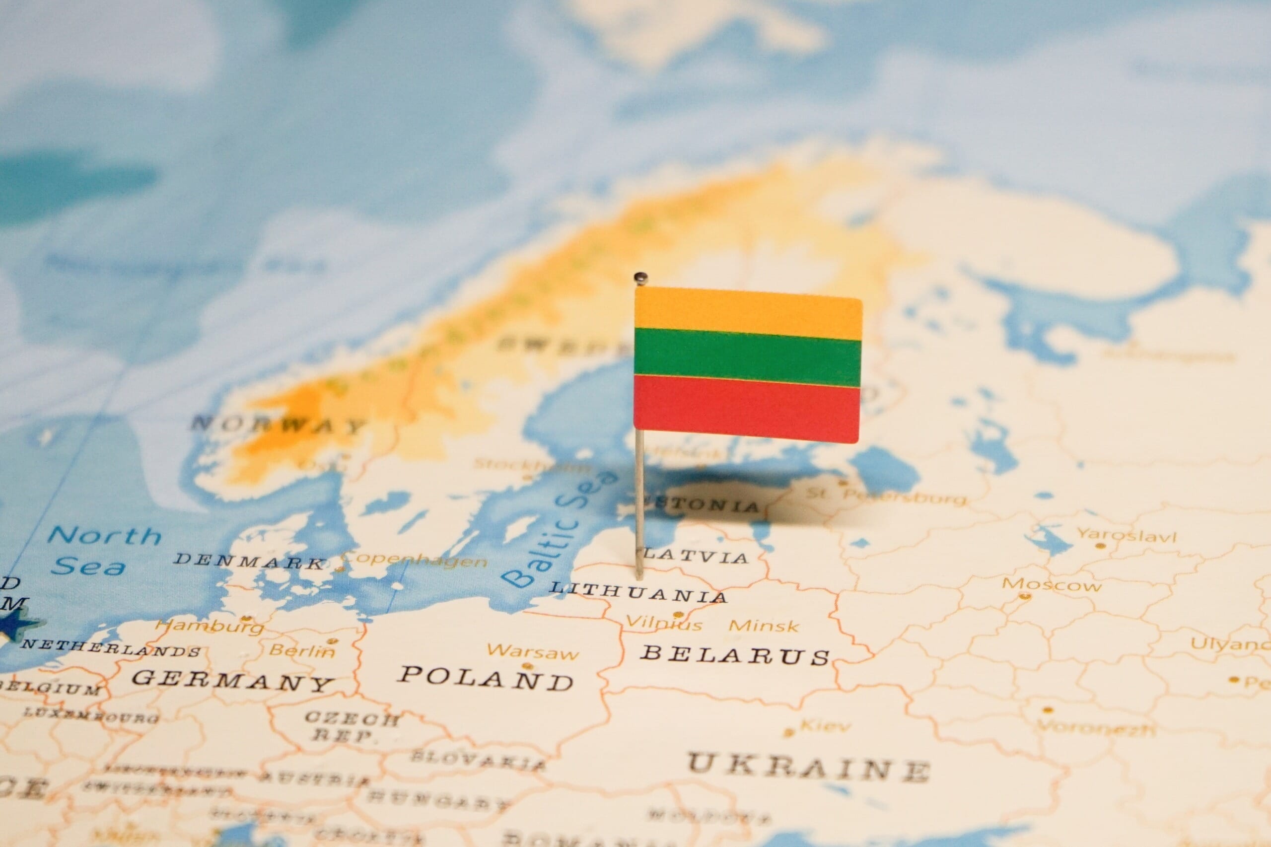 🇱🇹 Lithuania Flag Unveiled: Colors, Meaning, Coat of Arms, Flag Map ...