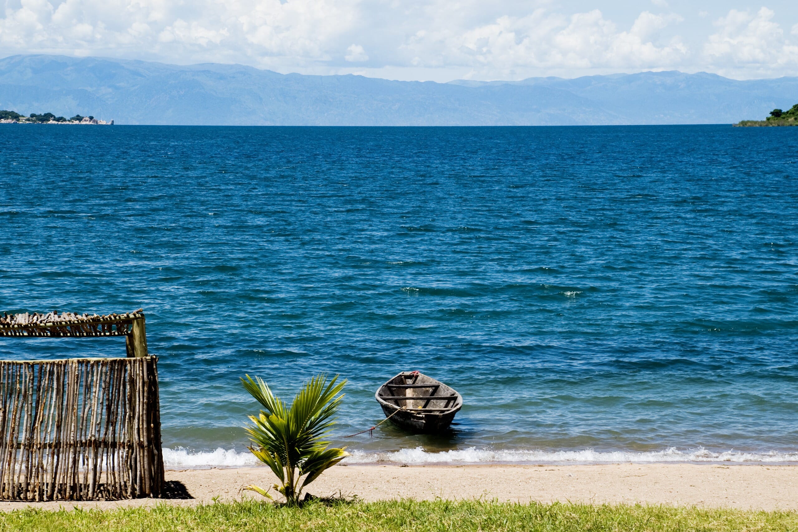 The Largest Lakes in Africa (with Map and Images) | Mappr
