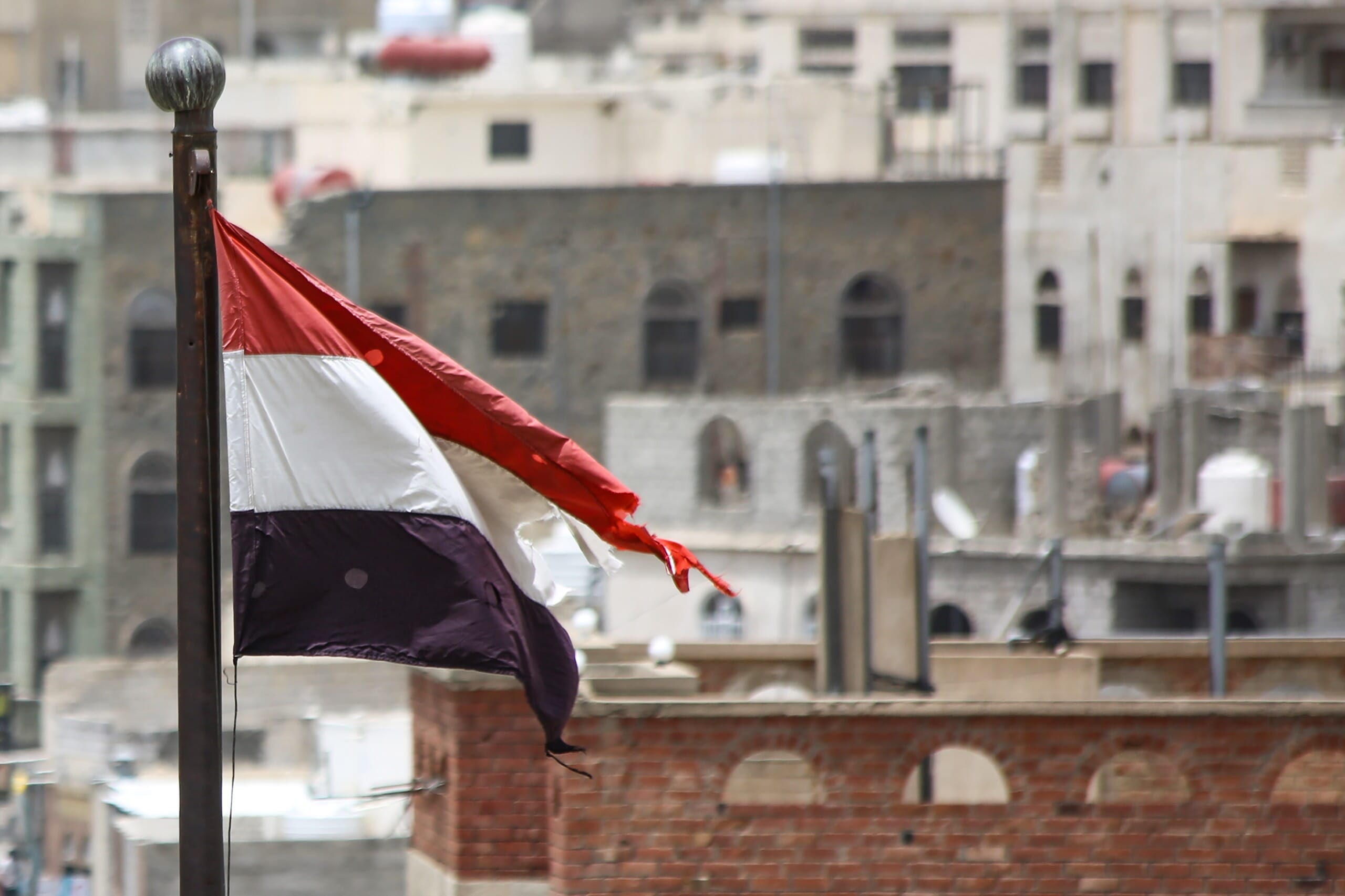 🇾🇪 Yemen Flag Unveiled: Colors, Meaning, Coat of Arms, Flag Map, and ...